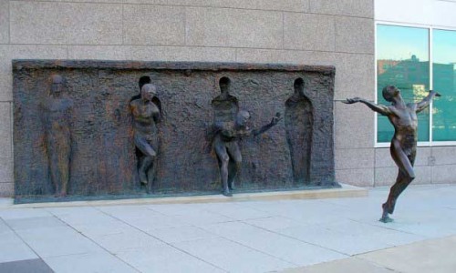 25 of The Coolest Sculptures and Statues From Around The World ...