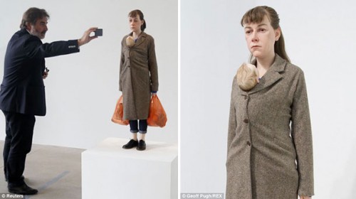Stunning Hyperrealistic Sculptures of Ron Mueck (39 Photos) - Atchuup ...